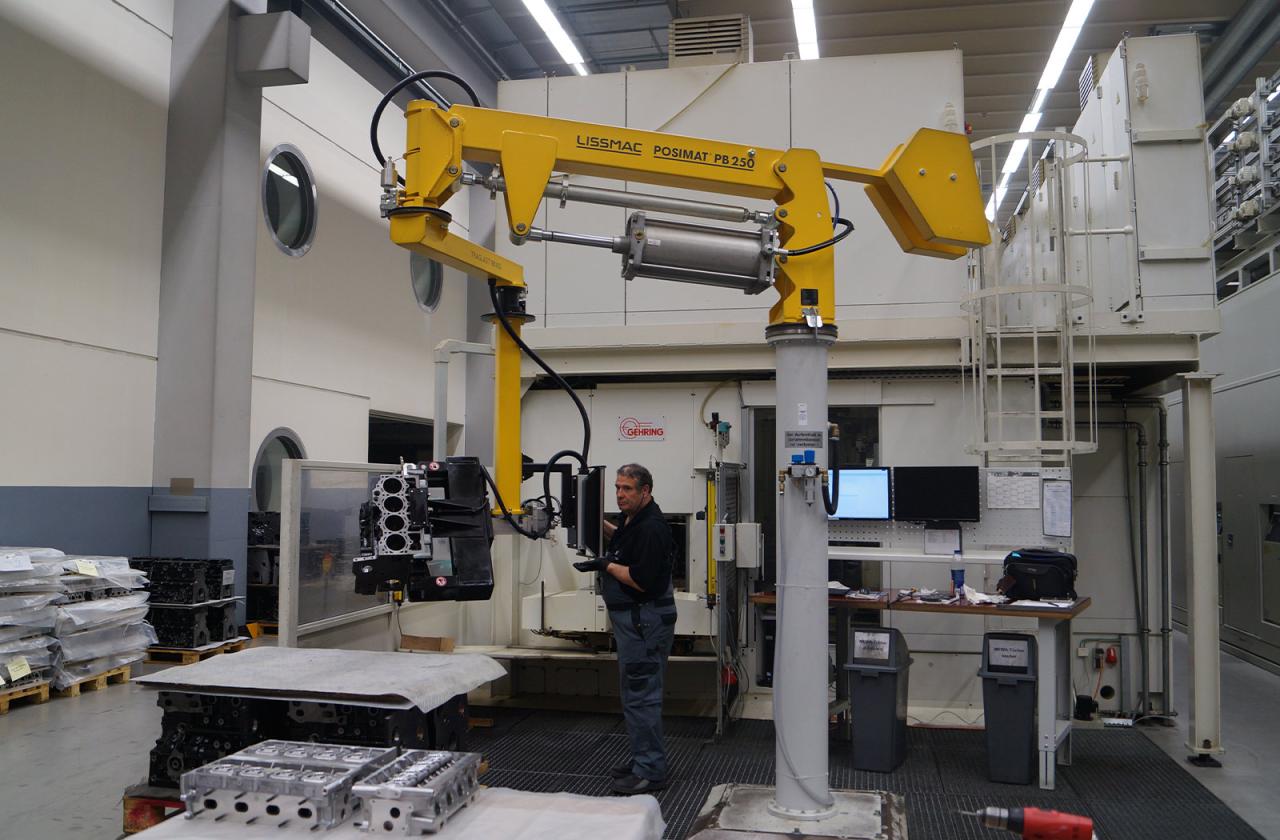 Handling of cylinder / engine blocks