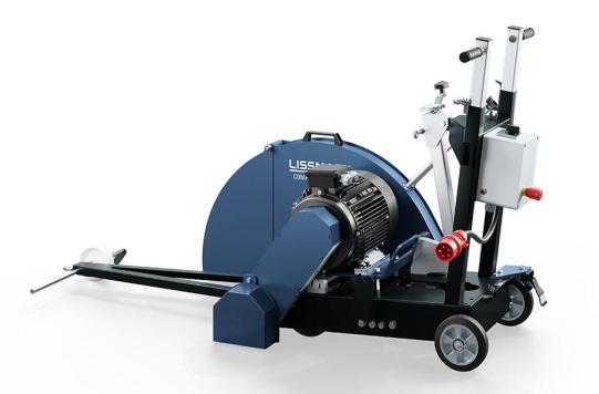 Electric floor saw for asphalt and concrete