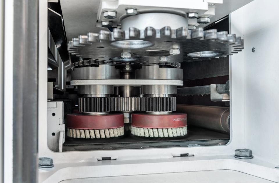 Optimal surface grinding and unique high-end finishing